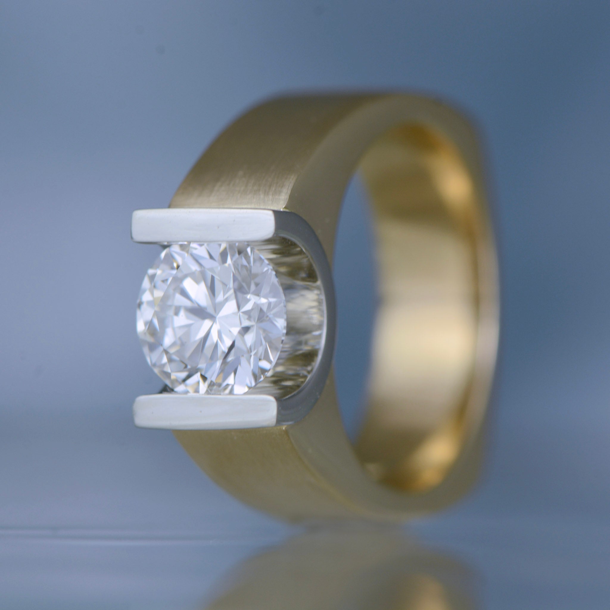 Why do we love diamonds? – Metal Art Studio